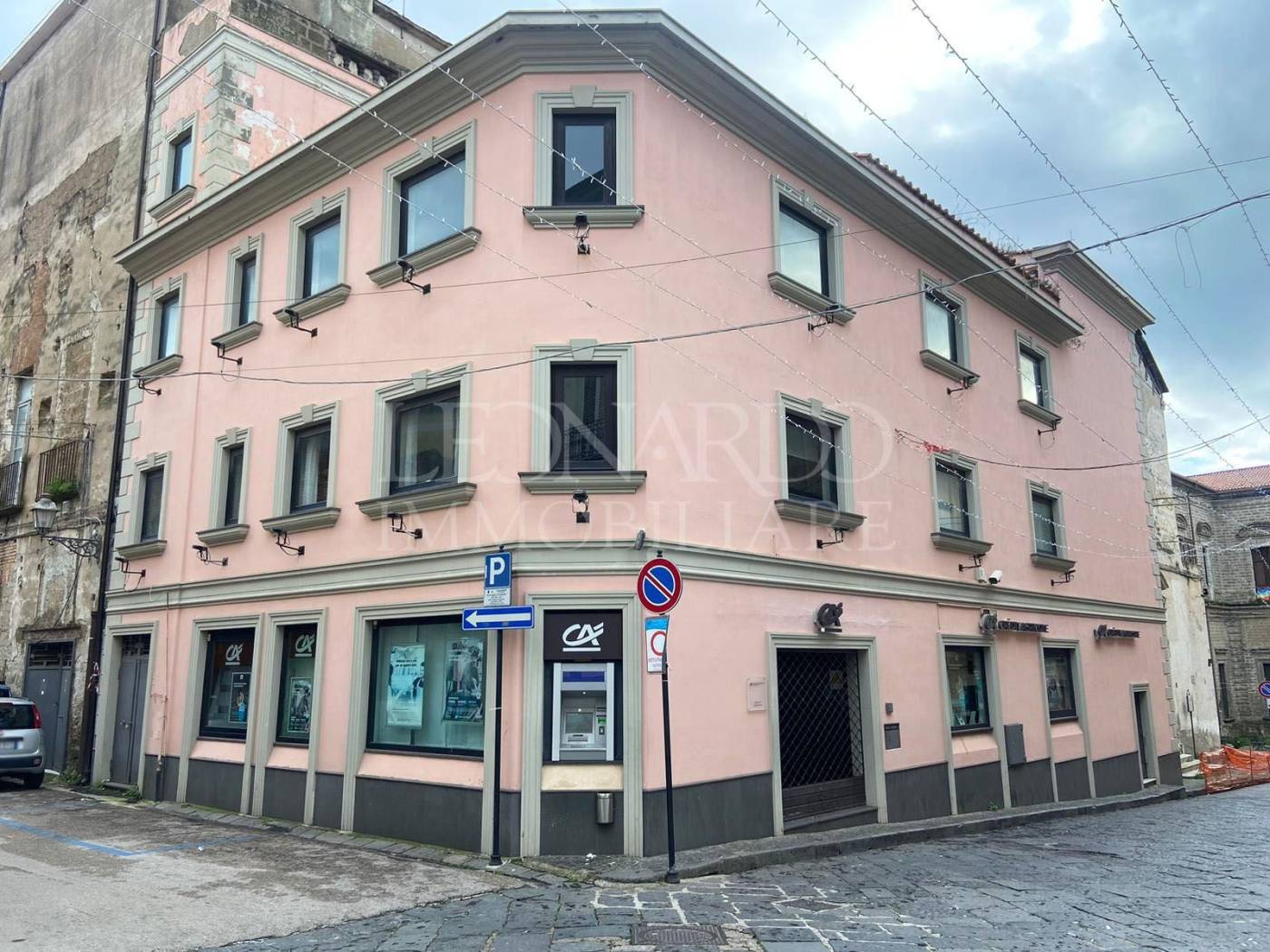 Locale commerciale in Vendita