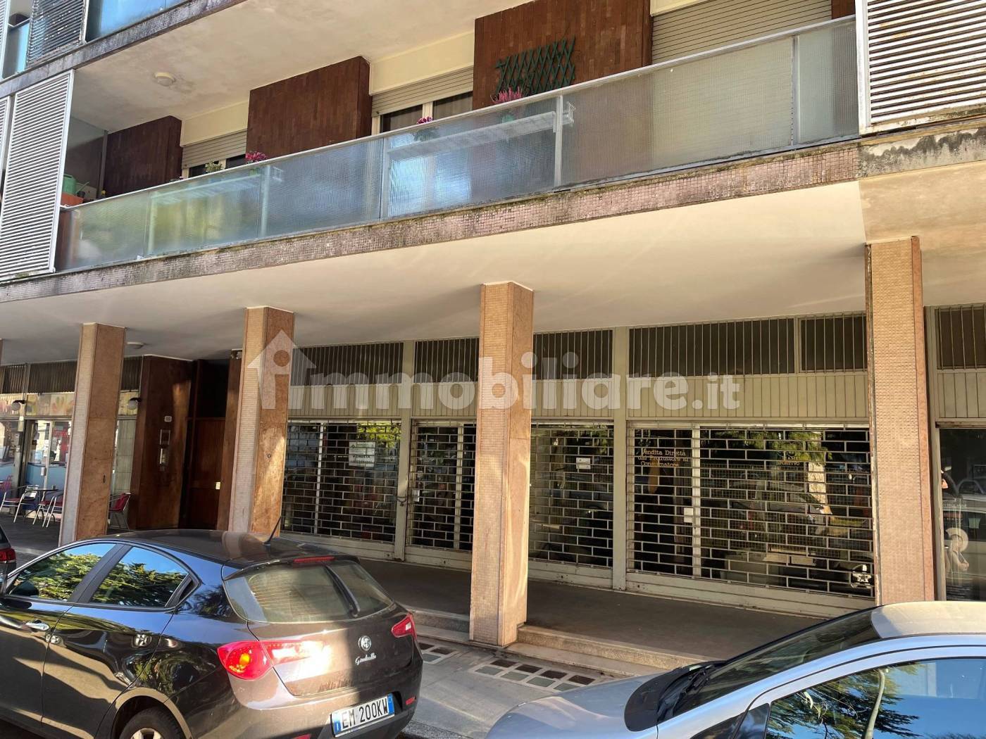 Locale commerciale in Vendita