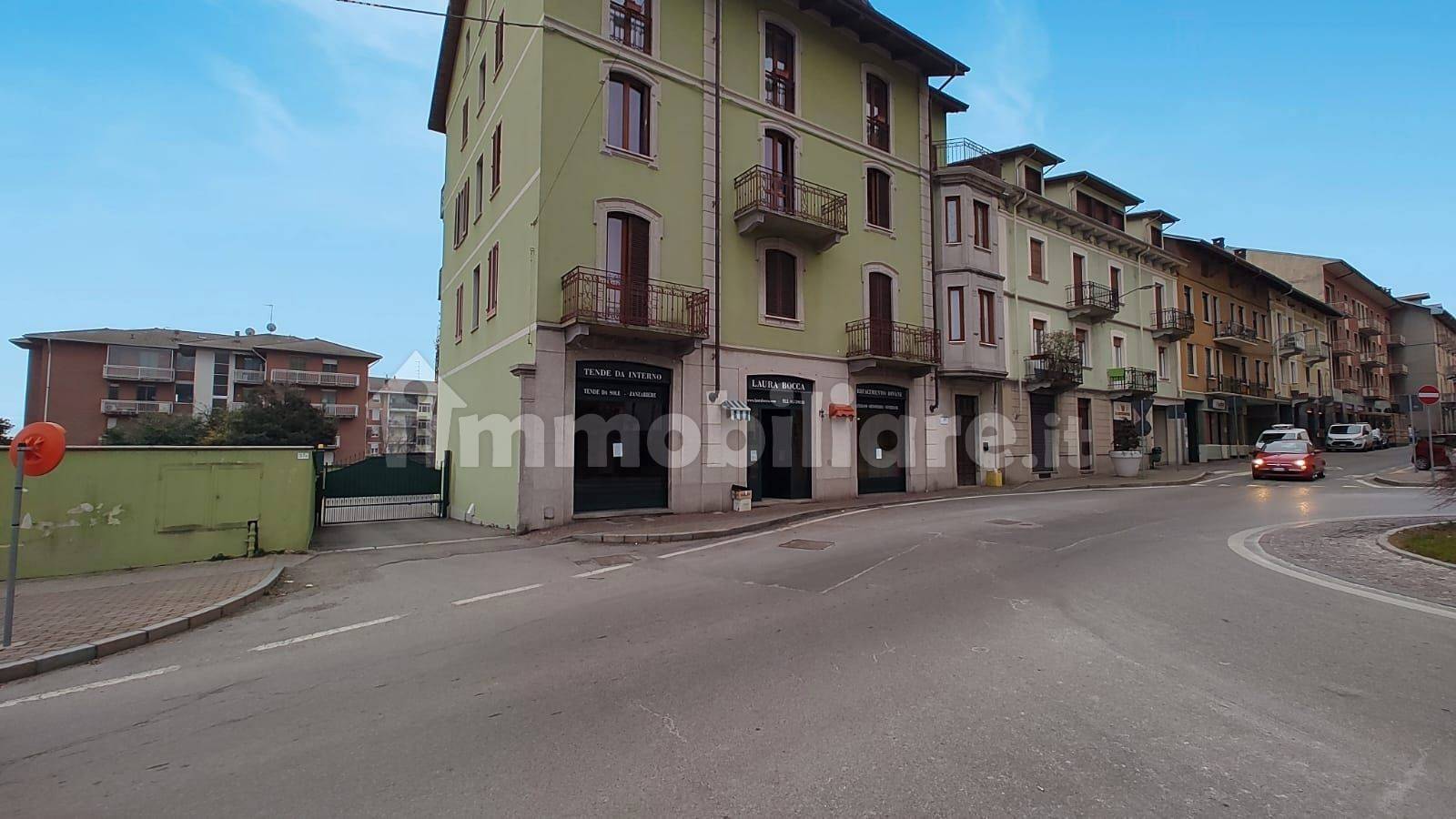 Locale commerciale in Vendita