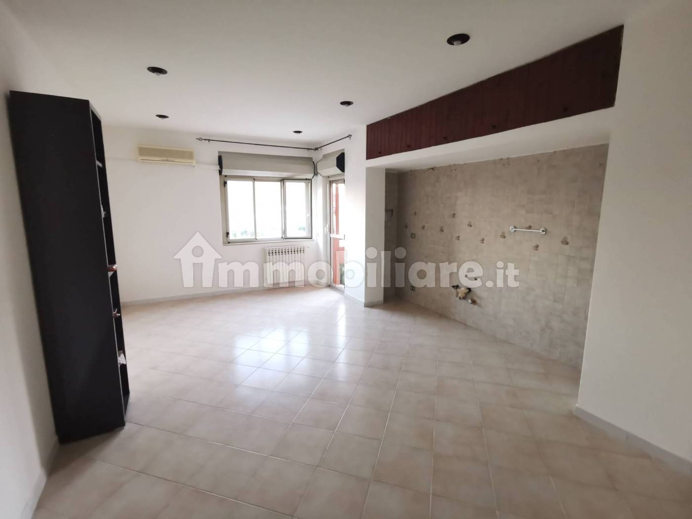 Trilocale via Monsignor Armando Fares 67, Santa Maria, Catanzaro