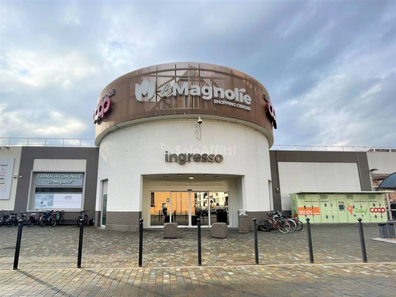 Locale commerciale in Vendita