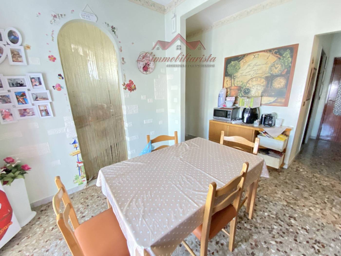 Trilocale via Montrone, Valenzano