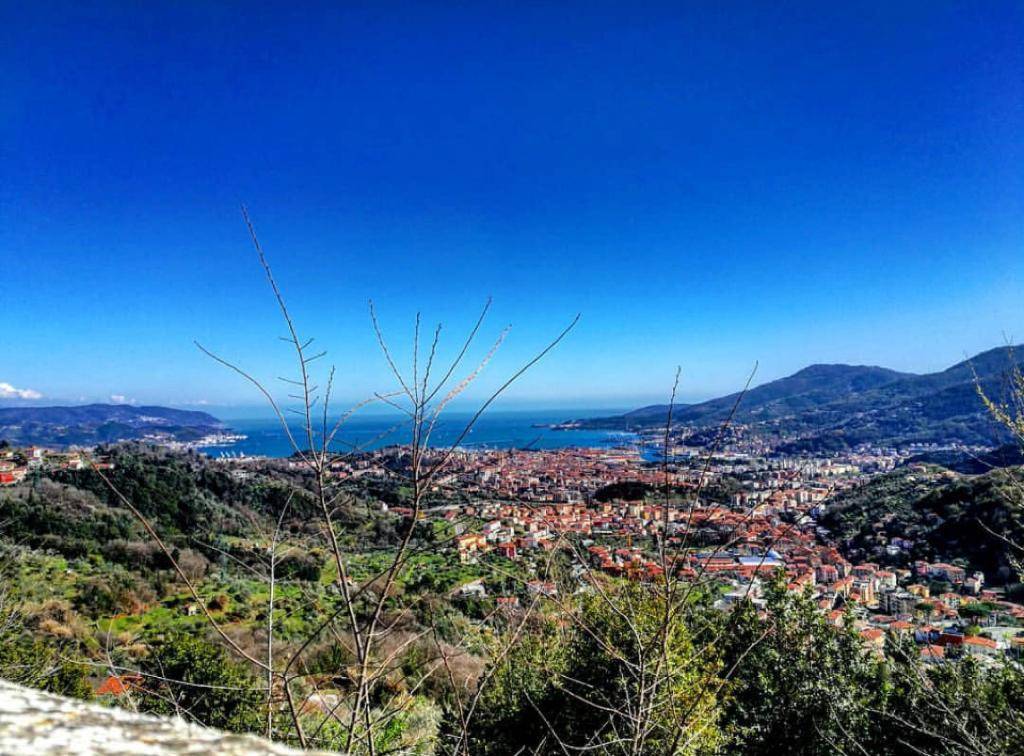 Trilocale buono stato, primo piano, Foce - Marinasco, La Spezia