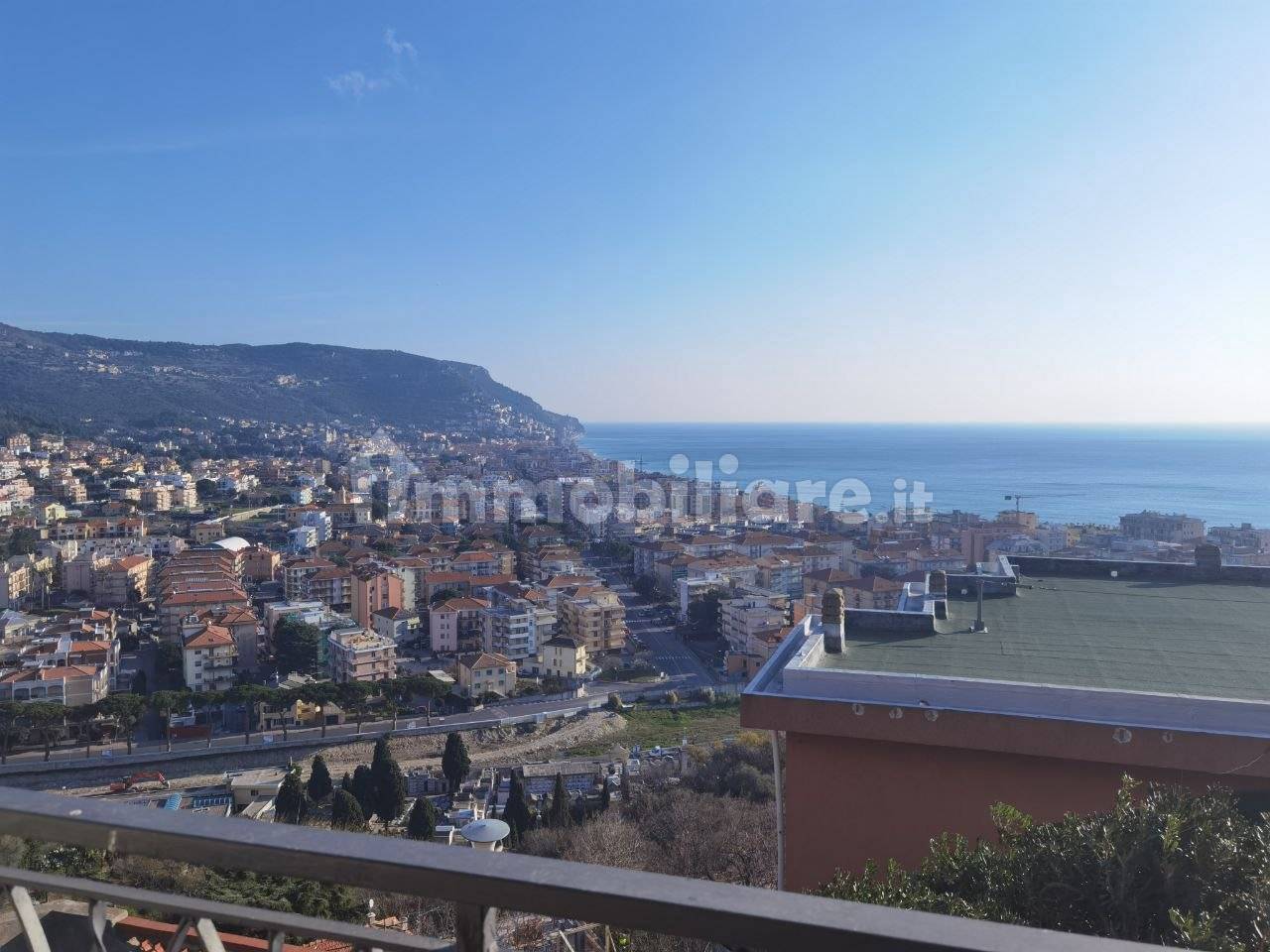 Bilocale via Piave, Centro, Pietra Ligure