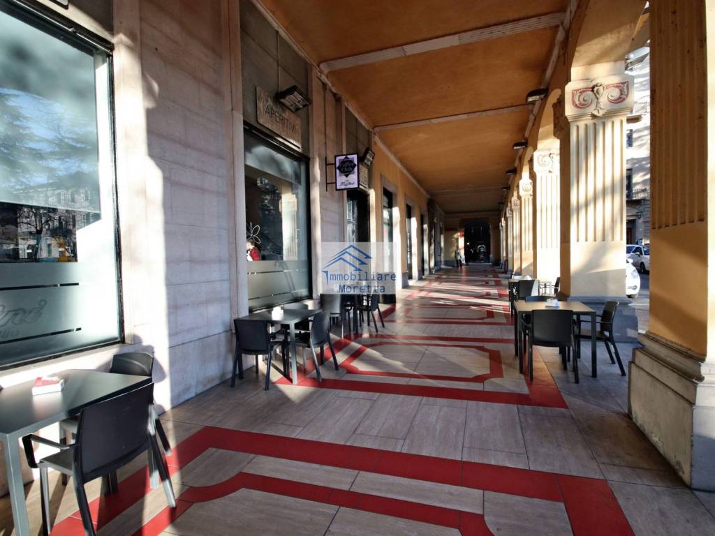 Locale commerciale via Roma 10, Alba, Rif. 100697639 - Immobiliare.it
