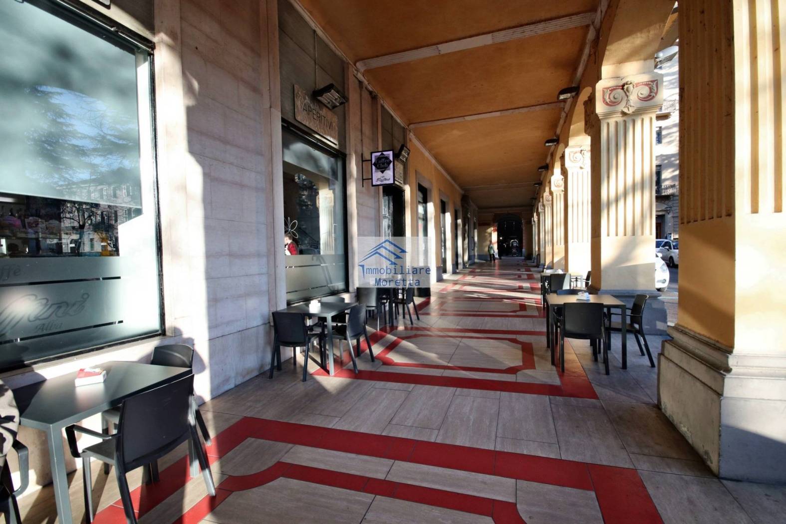 Locale commerciale in Vendita