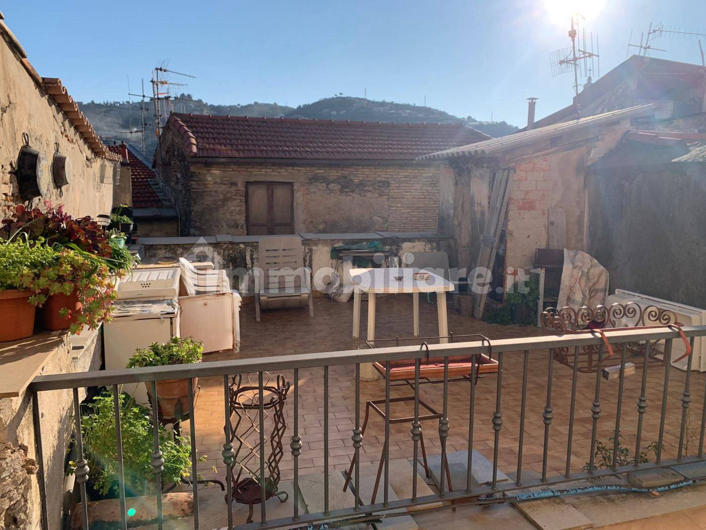 Appartamento via Littardi 37, Centro, Taggia