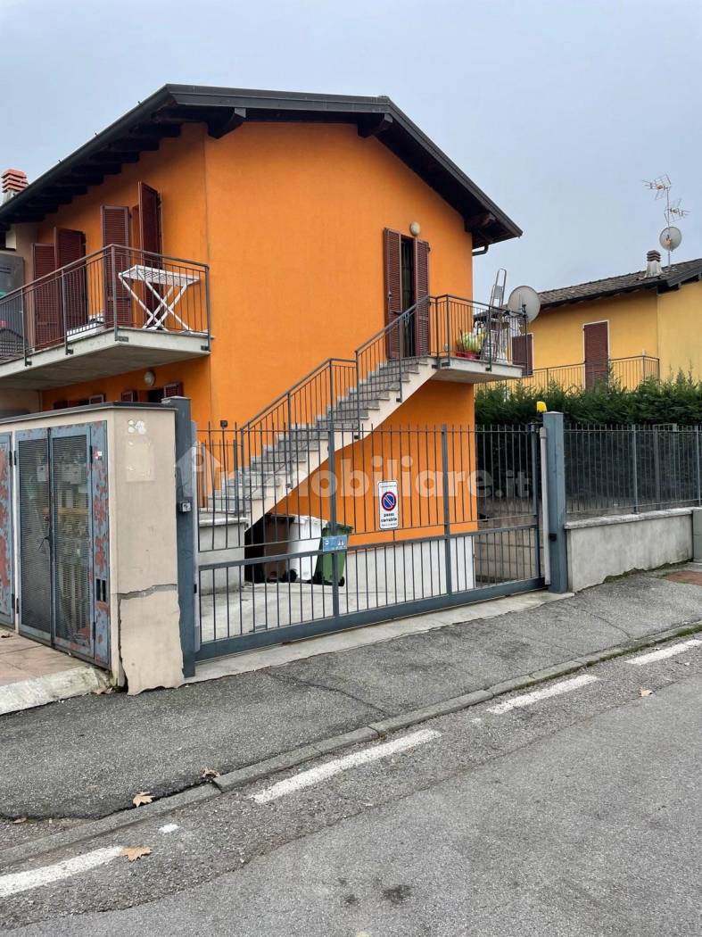 Bilocale via Lodi, Merlino