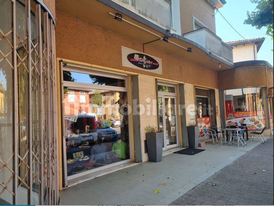 Locale commerciale in Vendita