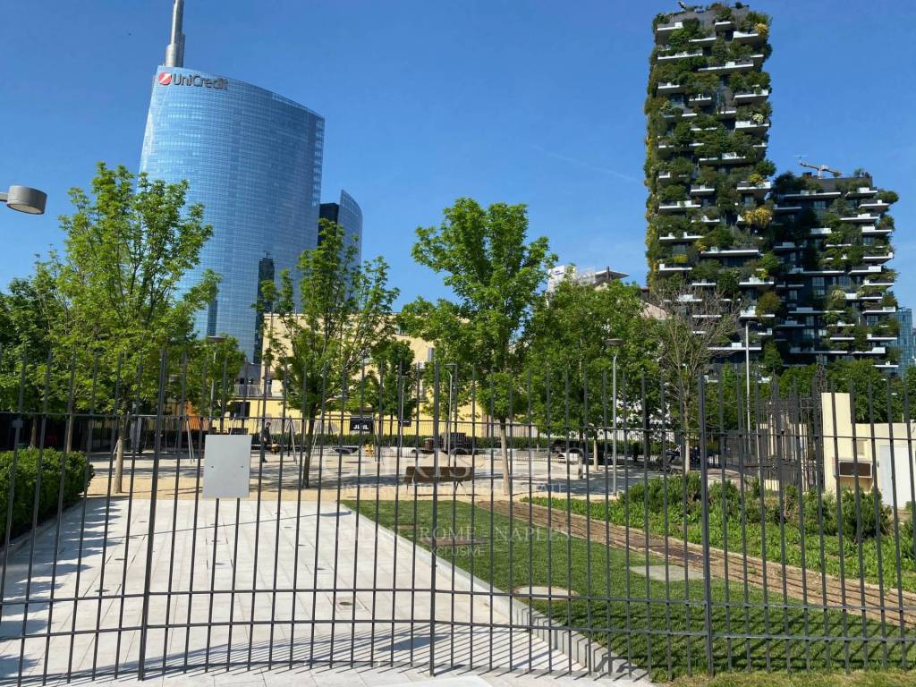 Vendita Attico in via Francesco Restelli Milano. Buono stato, posto ...