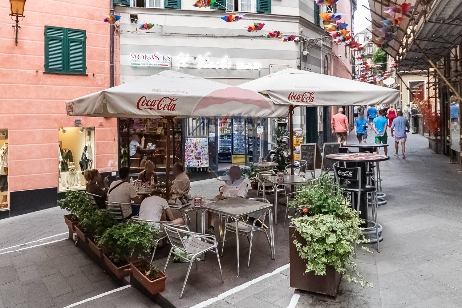 Locale commerciale in Vendita