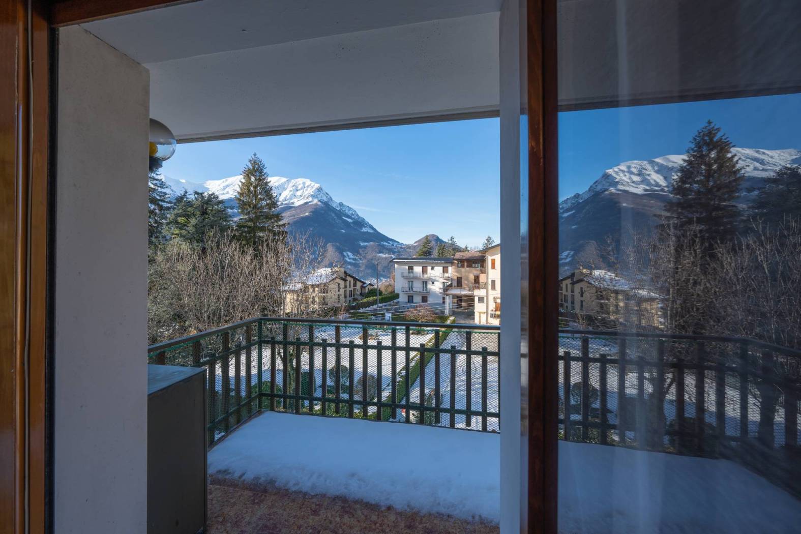 Trilocale via Arola 16, Centro, Barzio