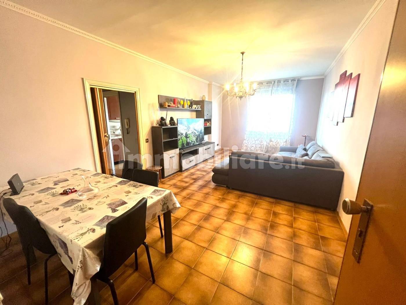 Trilocale via Valbondione 98, Labaro, Roma