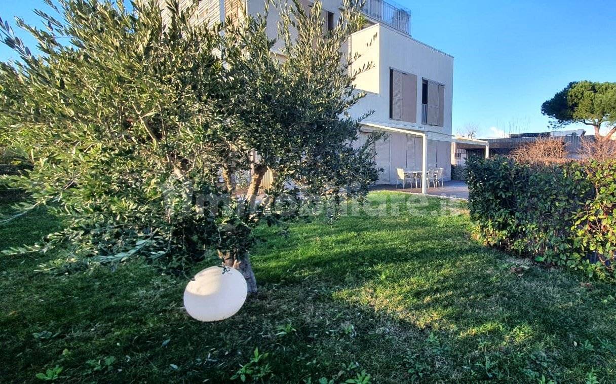 Trilocale via Mercato, Centro, Misano Adriatico
