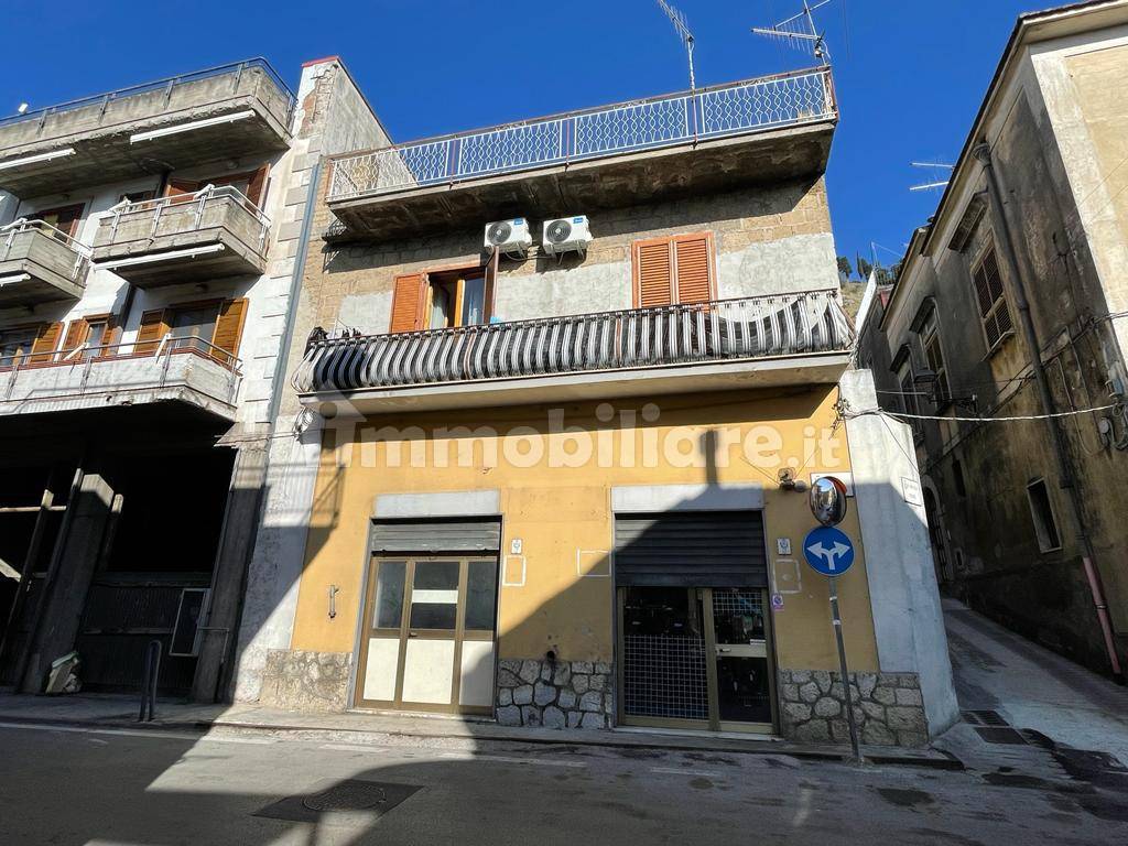 Trilocale via Piave 46/2, Centro, Castel San Giorgio