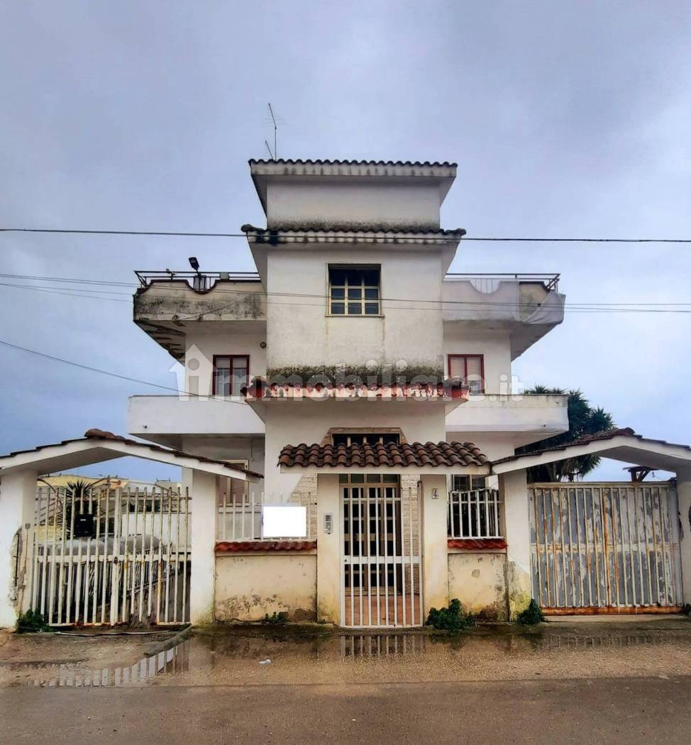 Quadrilocale via Andrea Mantegna 4, Centro, Pulsano