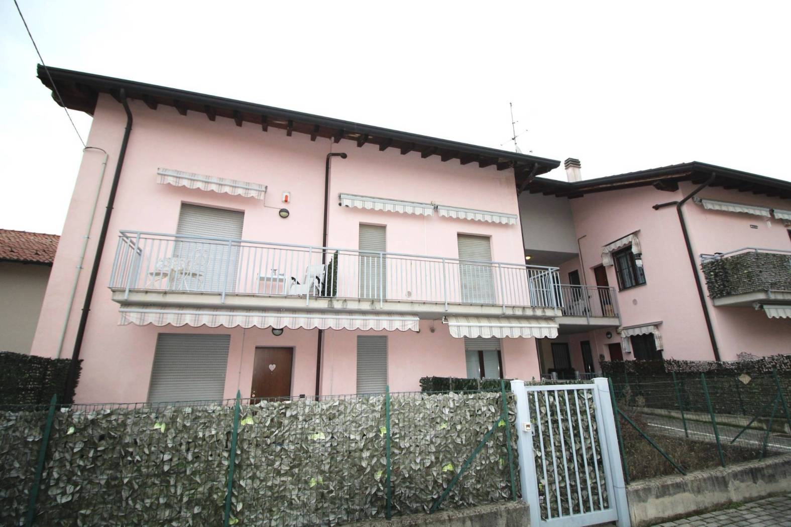 Trilocale via Trento, Montesolaro, Carimate