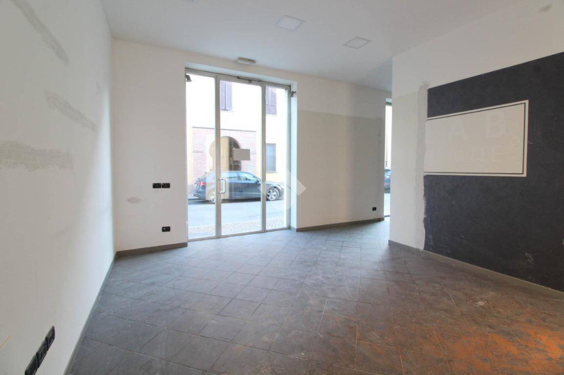 Locale commerciale in Vendita