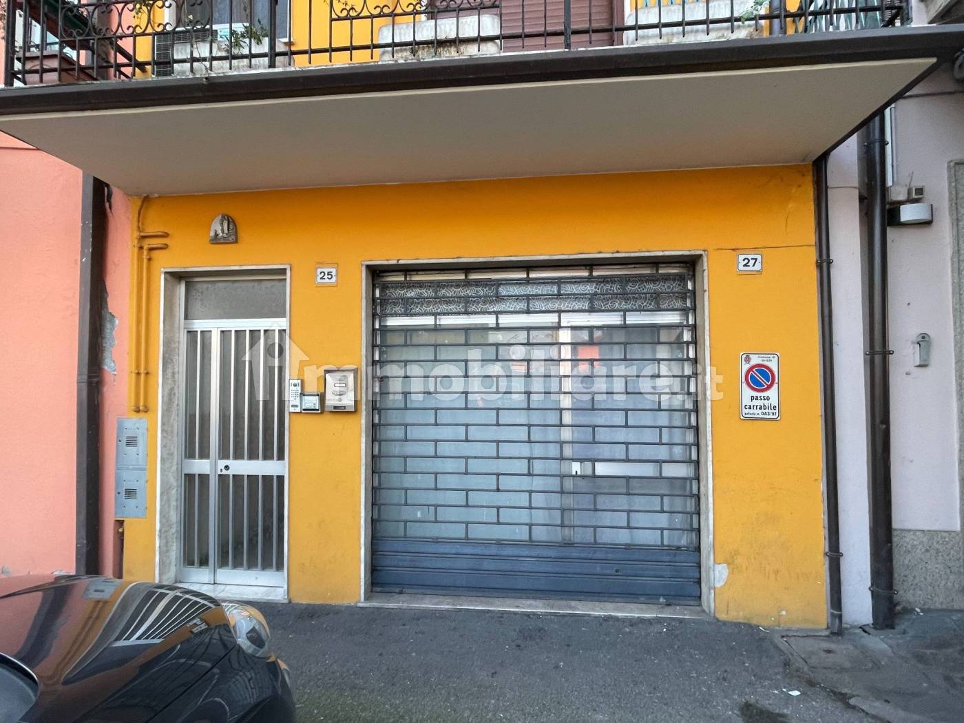 Locale commerciale in Vendita