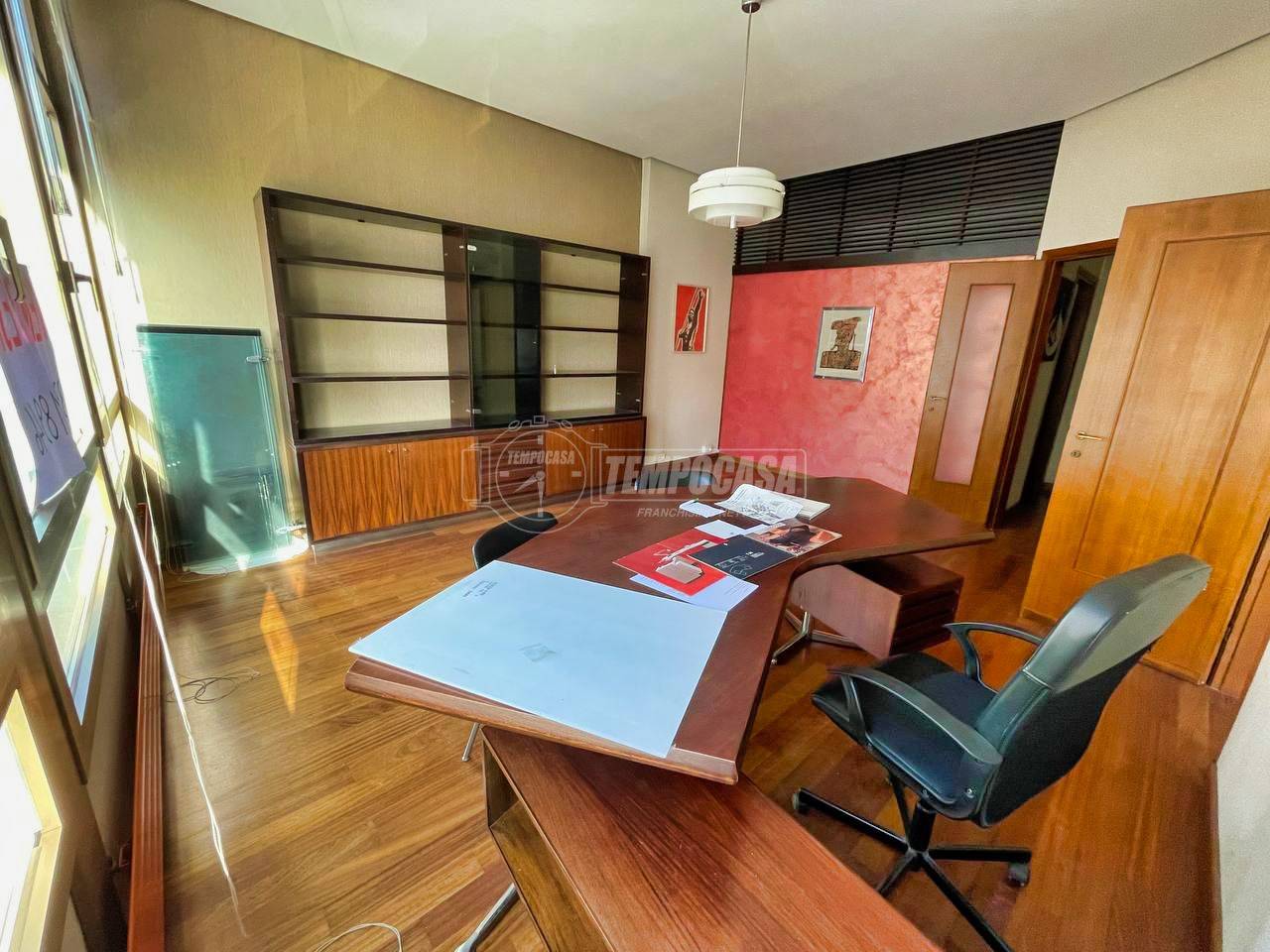 Trilocale piazza della Rinascita, Piazza Salotto - Corso Umberto, Pescara