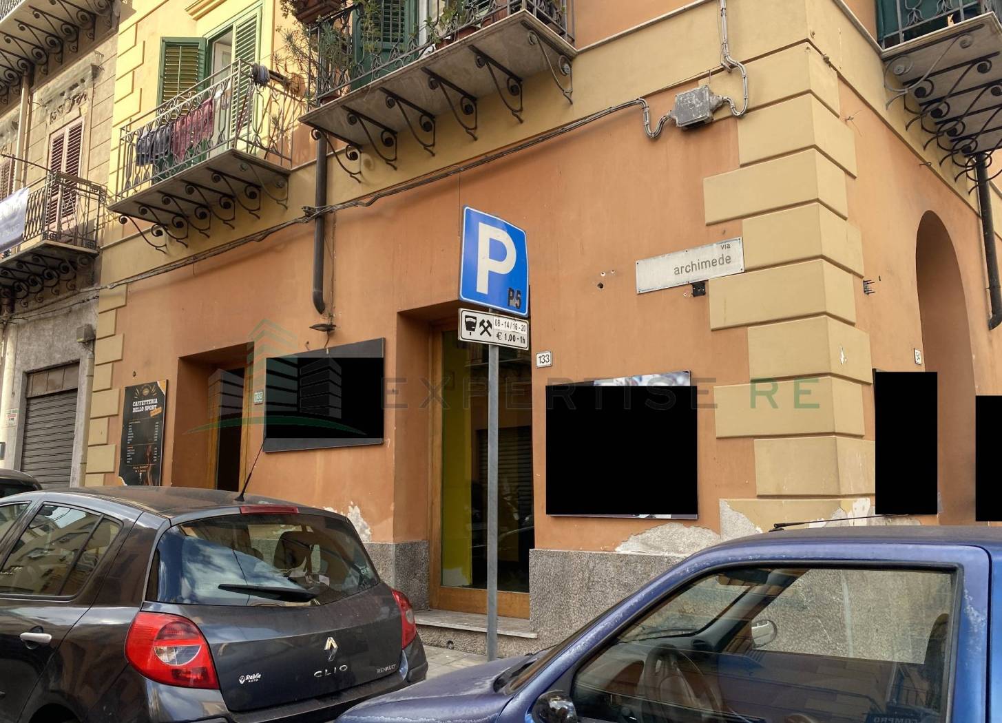 Locale commerciale in Vendita