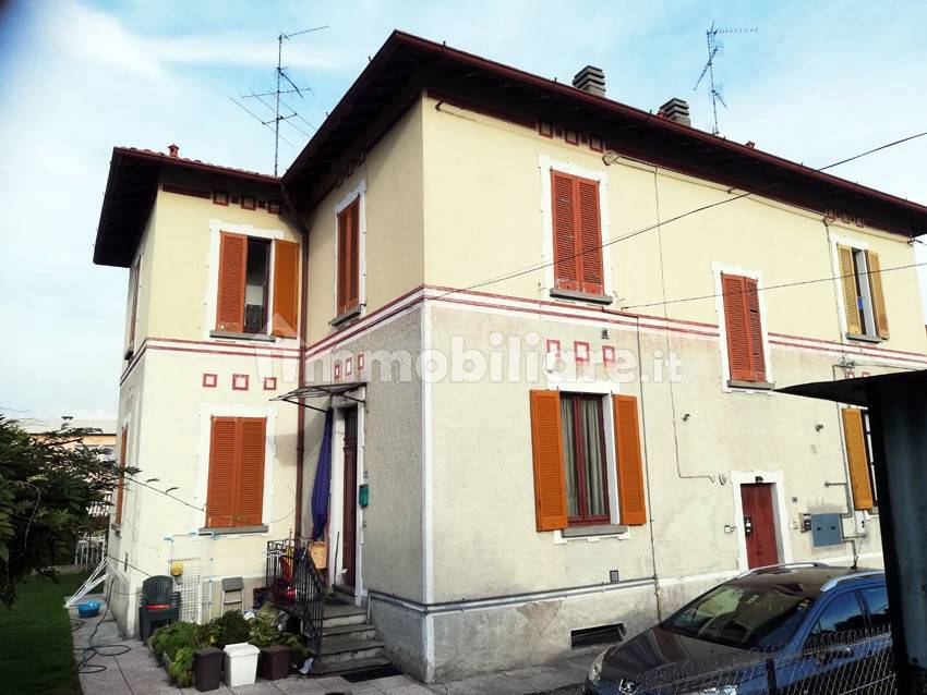 Trilocale via Giancarlo Peucher 16, Centro, Olgiate Comasco