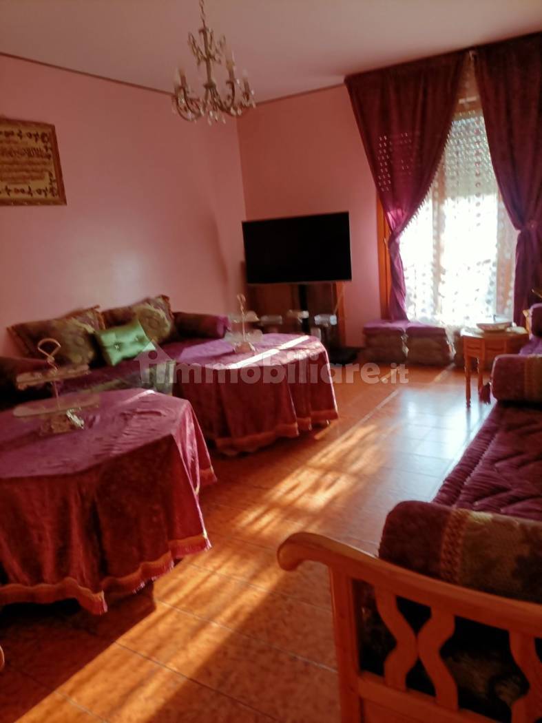 Appartamento via Borgonovo 33, Centro, Castel San Giovanni