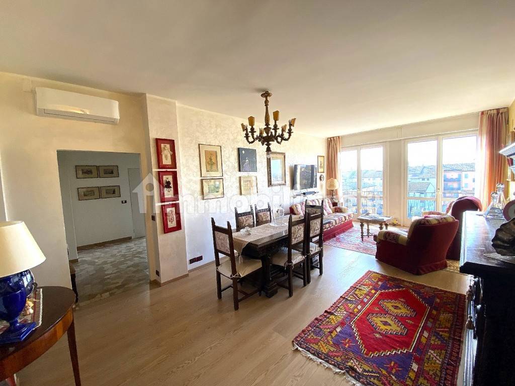 Quadrilocale ottimo stato, quarto piano, Centro, Finale Emilia