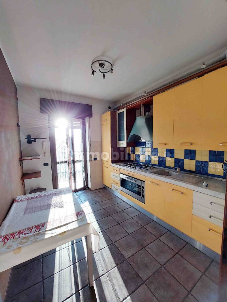 Trilocale via Monte Canino, Centro, Tradate