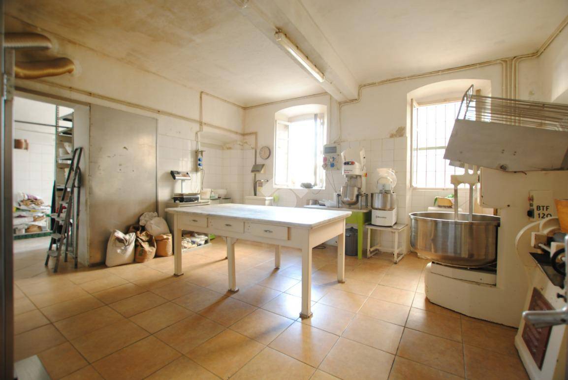 Laboratorio in Vendita