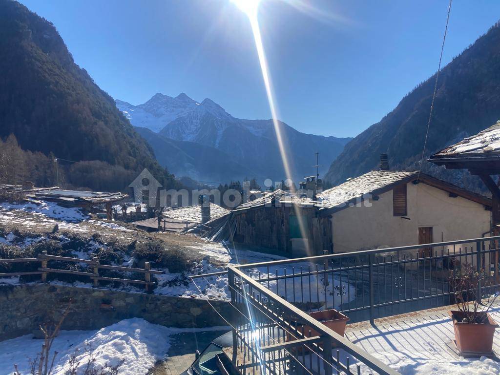 Appartamento Rue Col Ranzola, Brusson