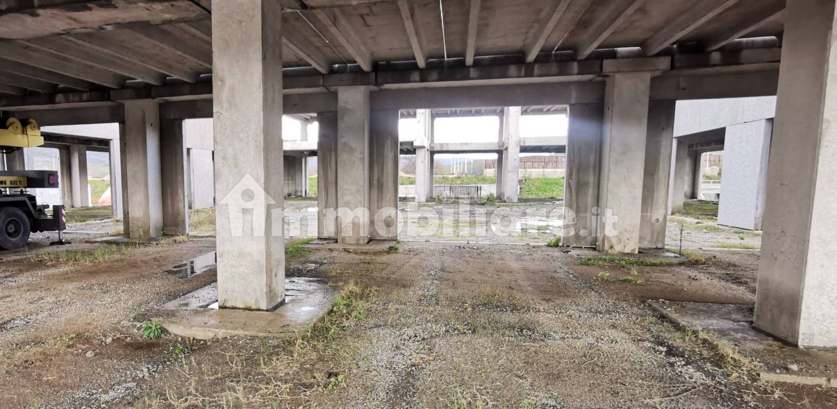 Locale commerciale in Vendita