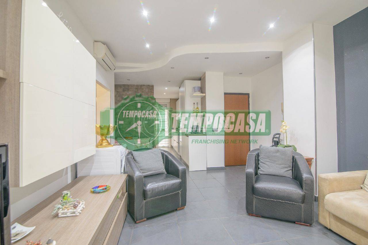 Trilocale via Brembo 3/H, San Giuseppe, Monza