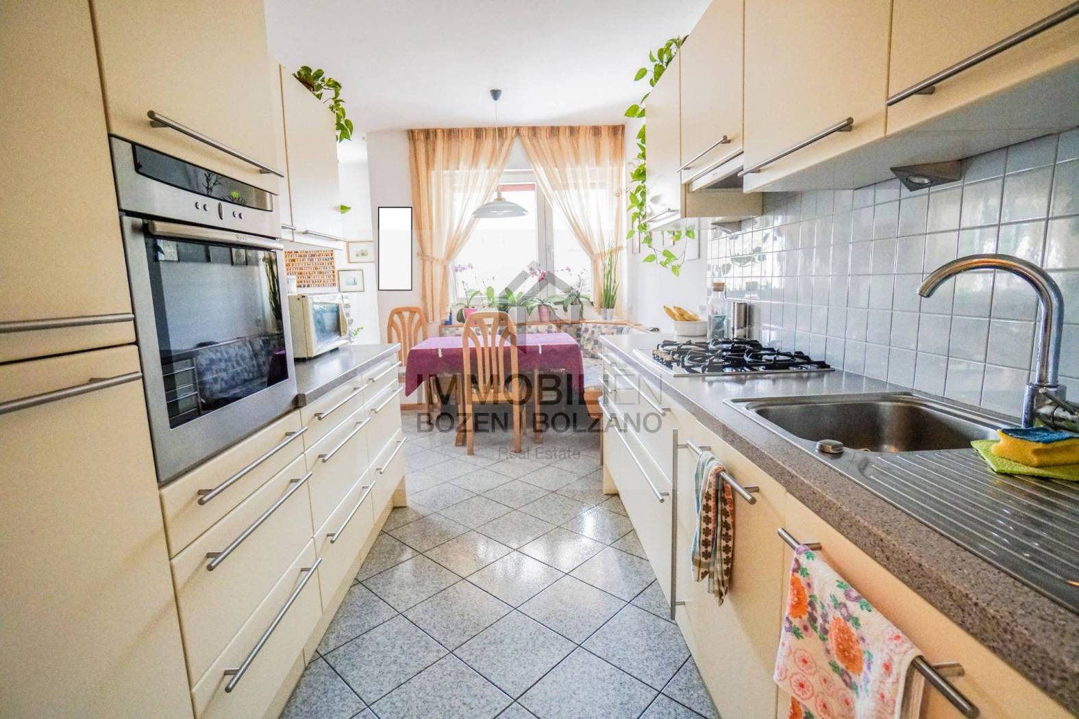 Quadrilocale via Brennero 18A, Centro, Bolzano