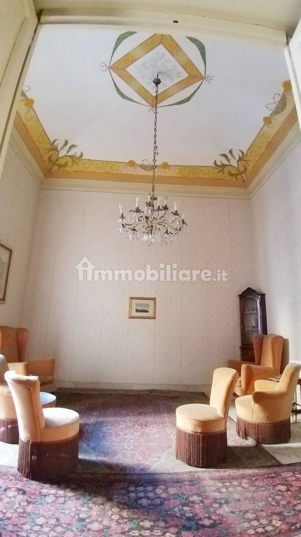 Appartamento via Francesco Crispi 35, Borgo, Taranto