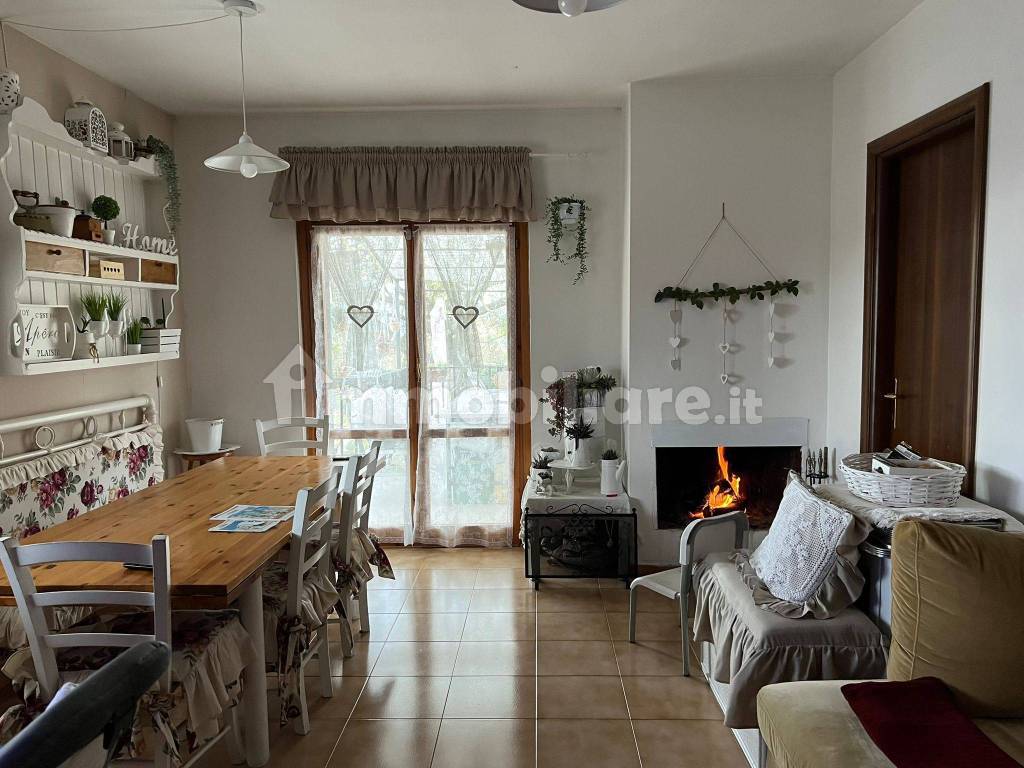 Sale Two-family villa in via Monte Cervino 30 Trevignano Romano. Good ...