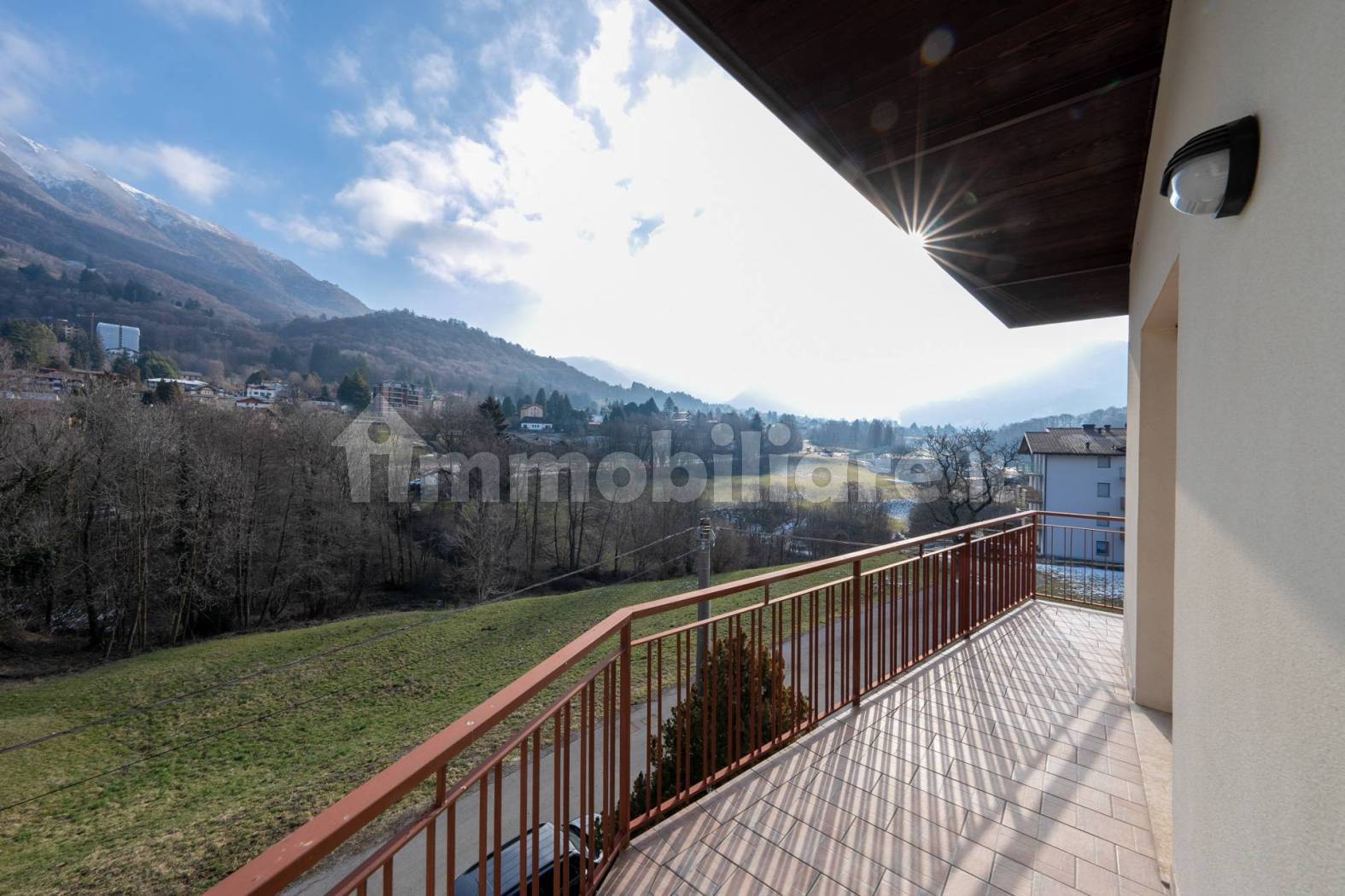 Trilocale via Privata Coldogna 18, Centro, Barzio