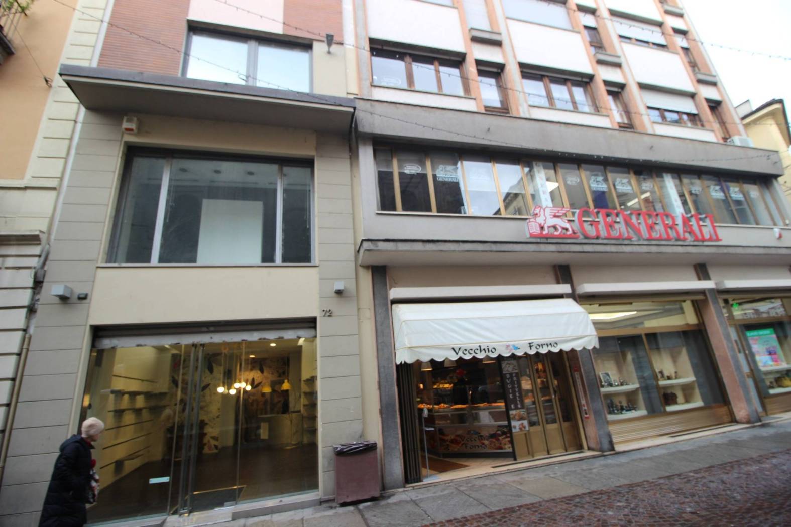 Locale commerciale in Vendita