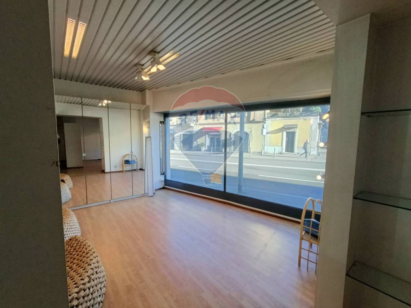 Locale commerciale in Vendita