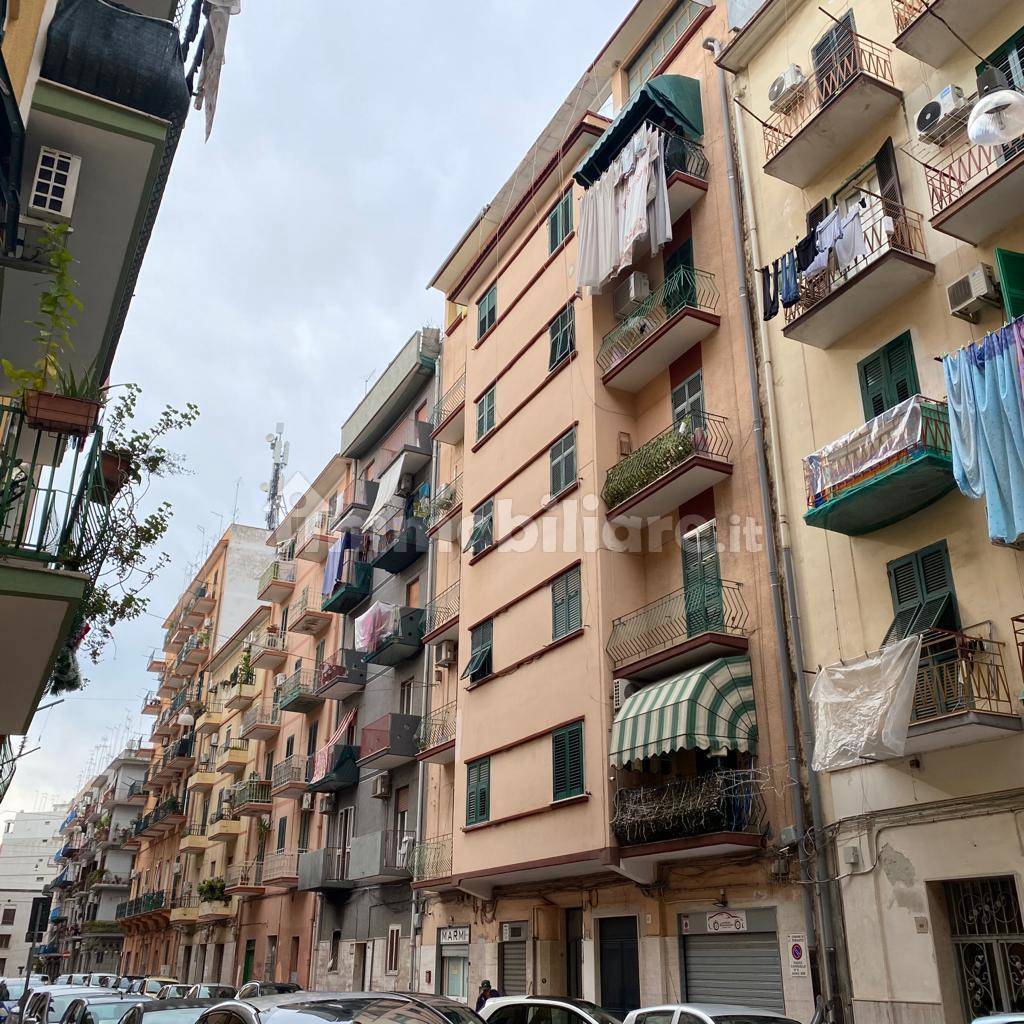 Trilocale buono stato, terzo piano, Tre Carrare, Taranto