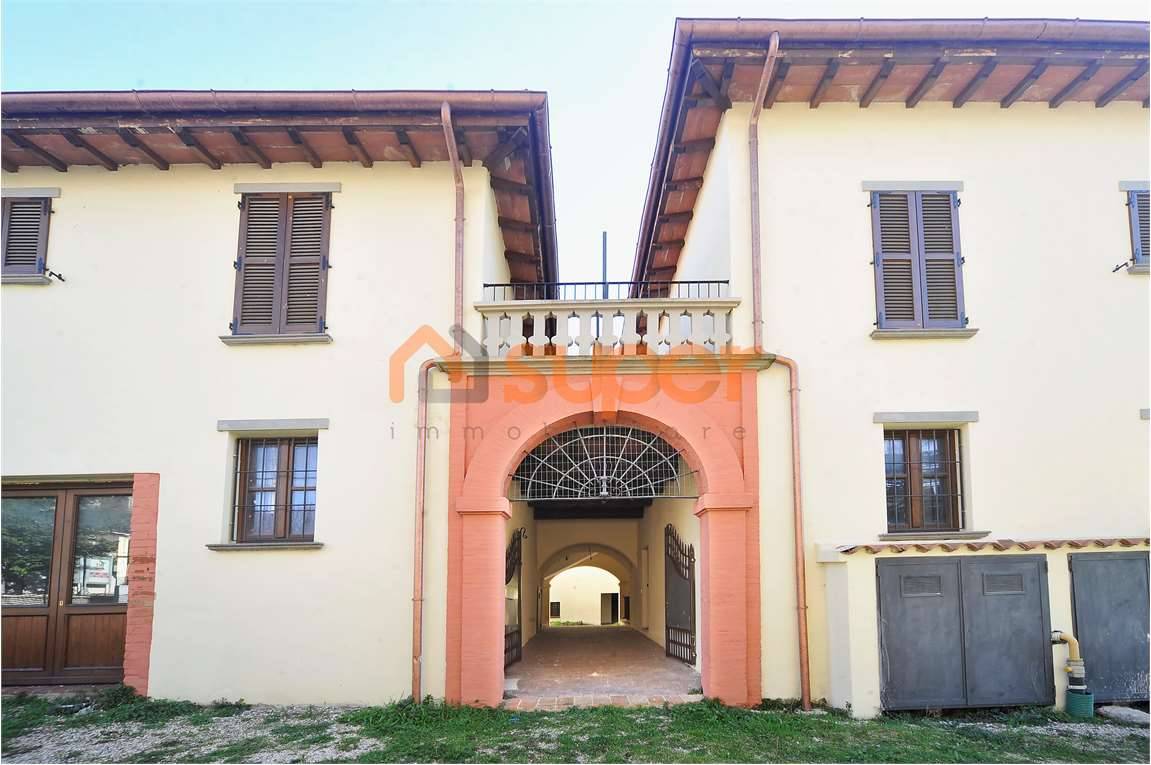 Trilocale nuovo, piano terra, Fontignano, Perugia