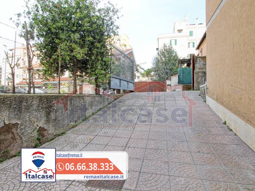 Magazzino - Deposito via Lucio II, Roma, Rif. 100854605 - Immobiliare.it