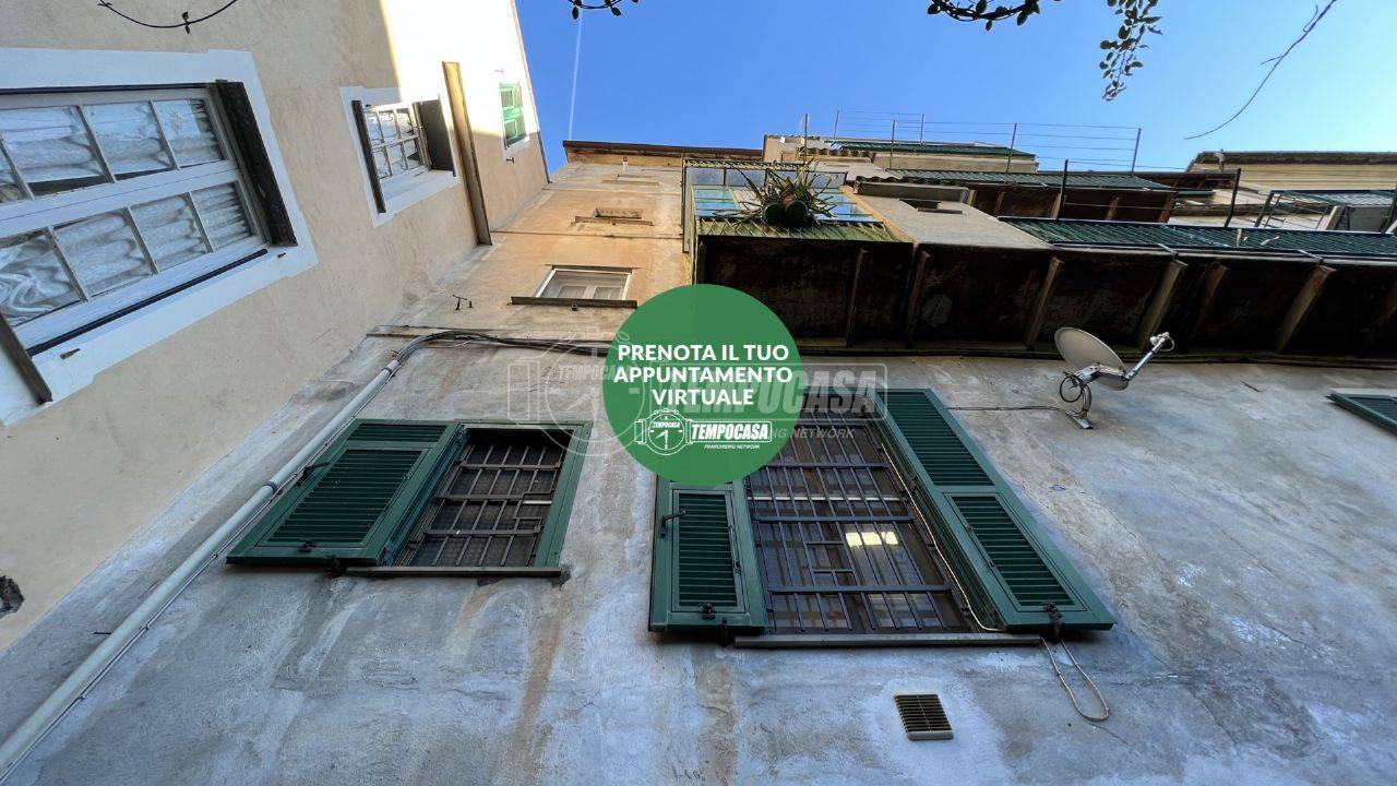 Quadrilocale via Giovanni Battista Parodi 12, Centro, Toirano