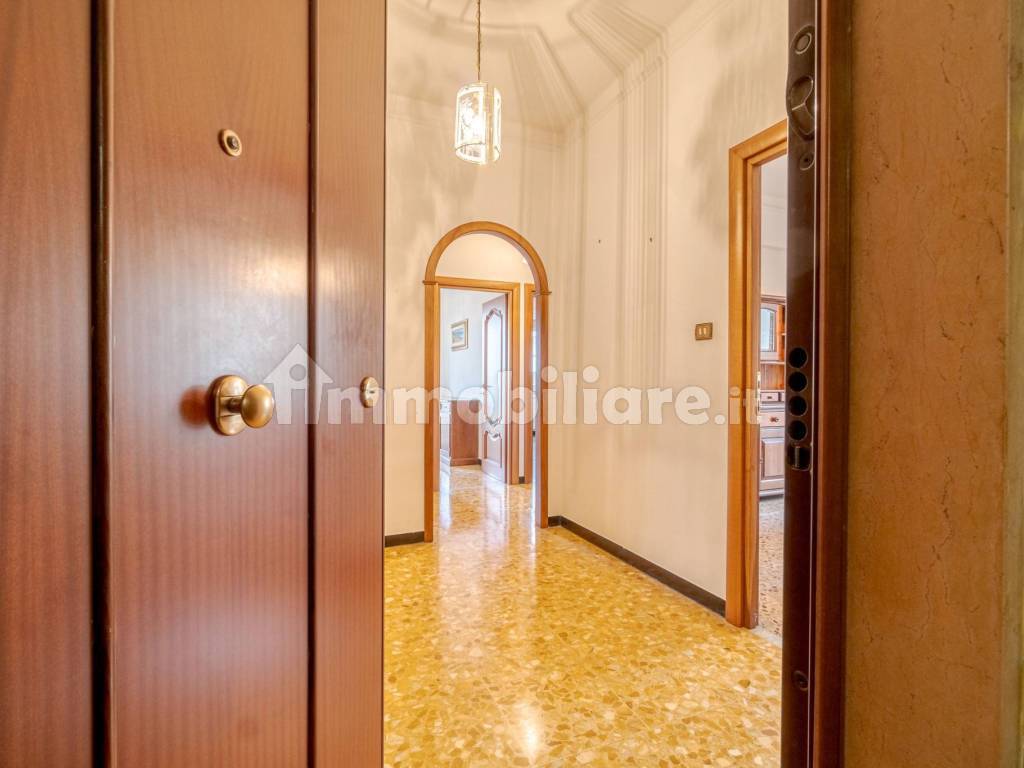 Affitto Appartamento Genova. Trilocale in via della Torrazza 2A. Ottimo ...