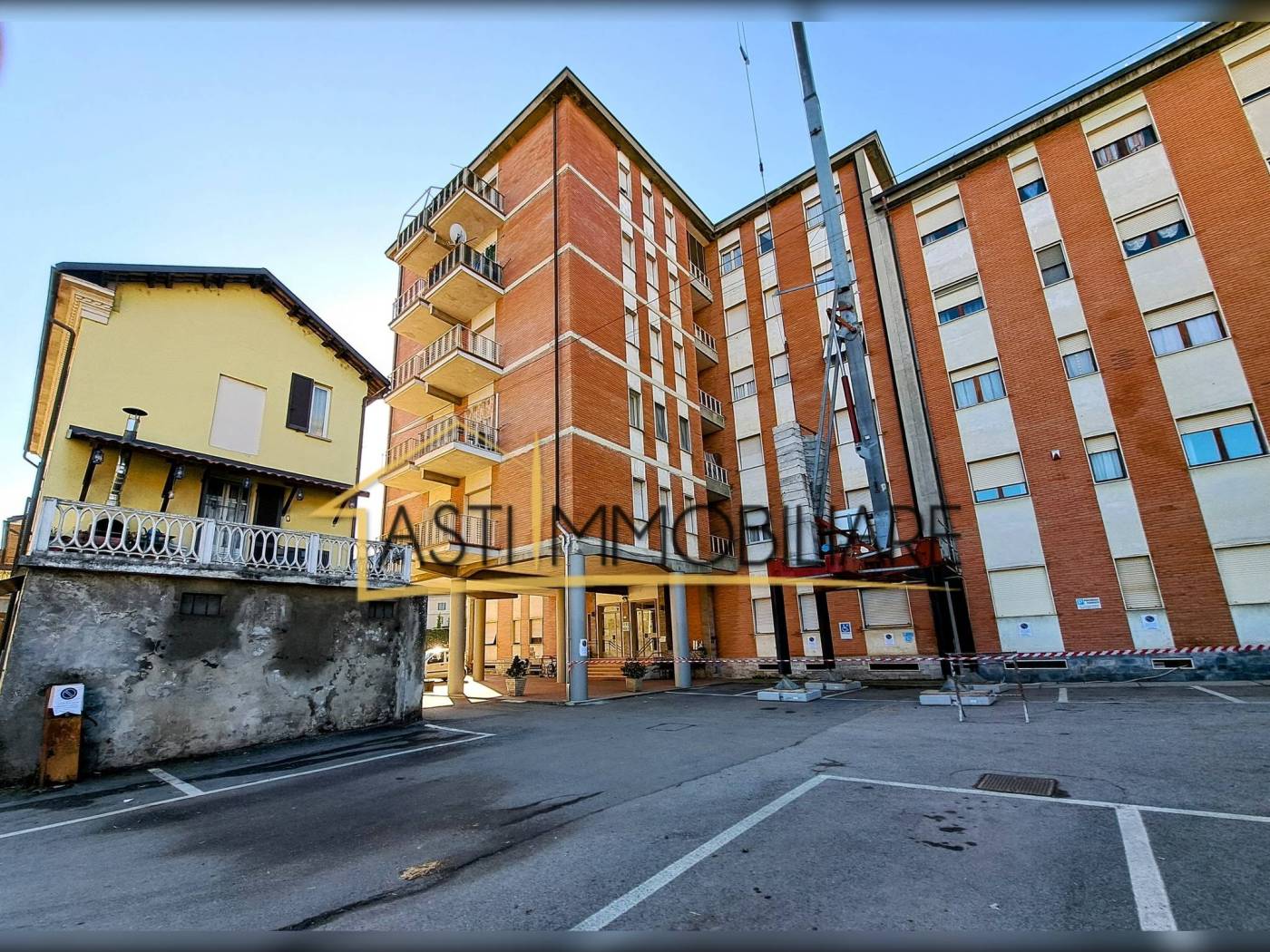 Bilocale via Martiri della Libertà, Incisa Scapaccino