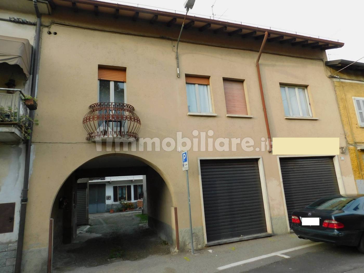 Locale commerciale in Vendita