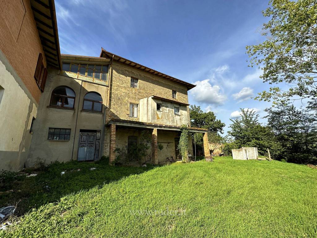 Vendita Casale in Vocabolo Poggio Todi. Da ristrutturare, posto auto ...