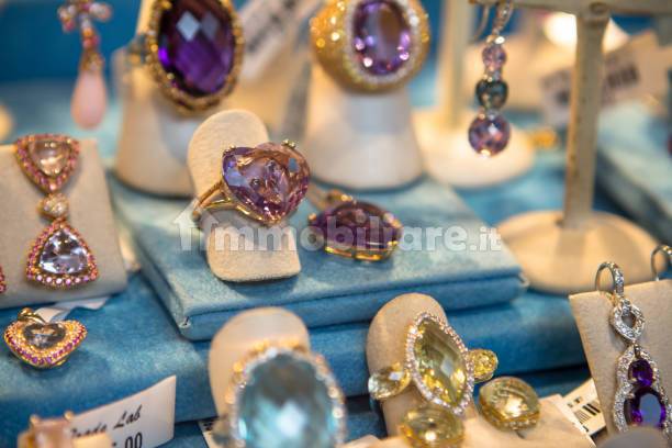 Gioielleria - Orologeria in Vendita