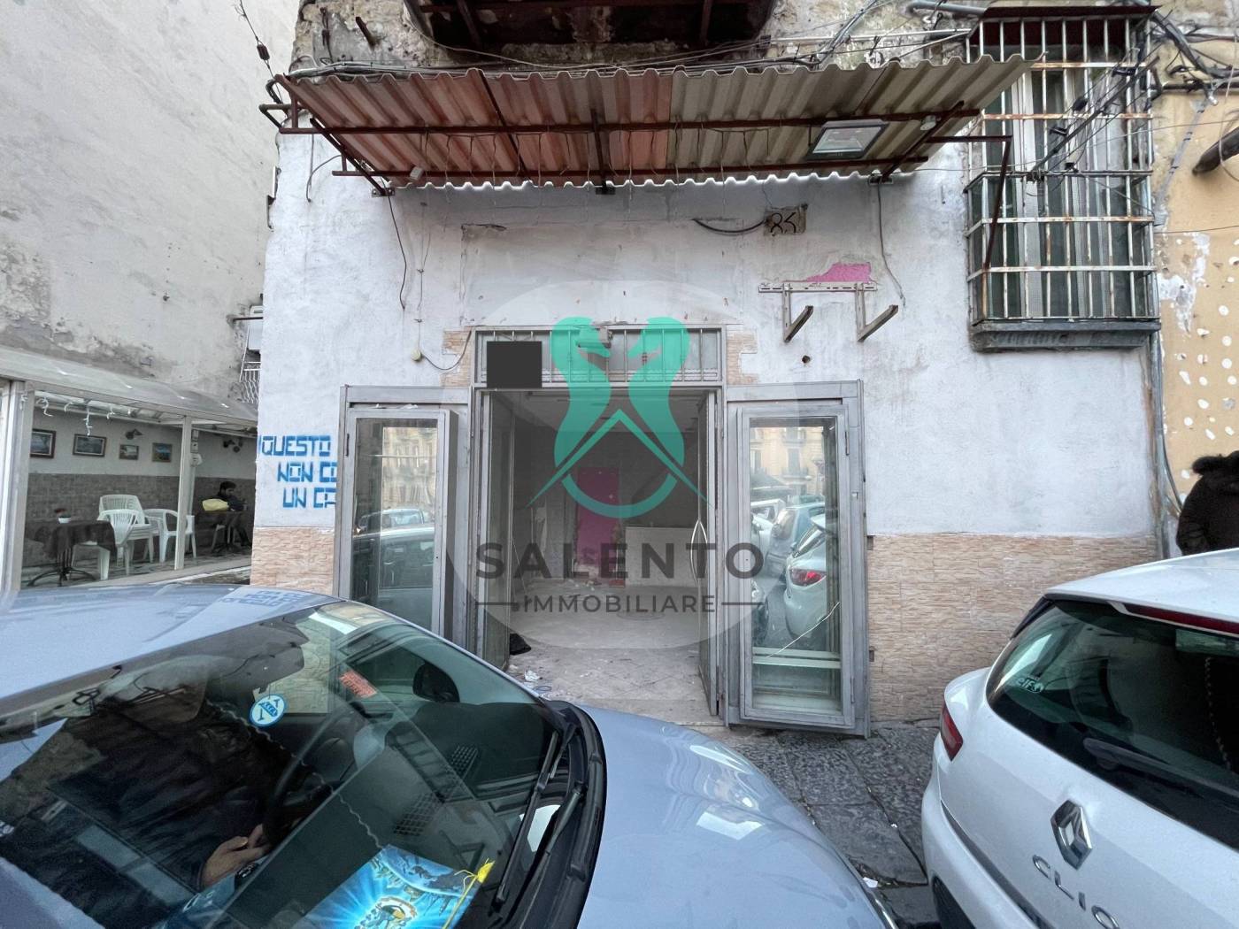 Locale commerciale in Vendita