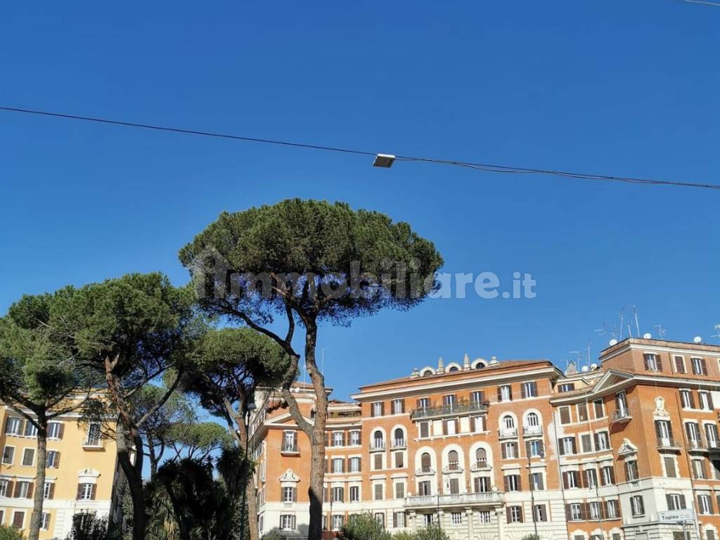 Locale commerciale via Topino, Roma, Rif. 100896805 - Immobiliare.it